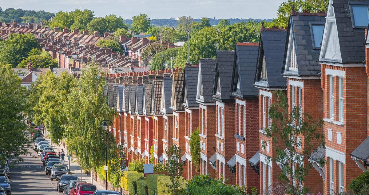 What is a ‘Simultaneous Exchange and Completion?’ | RWK Goodman